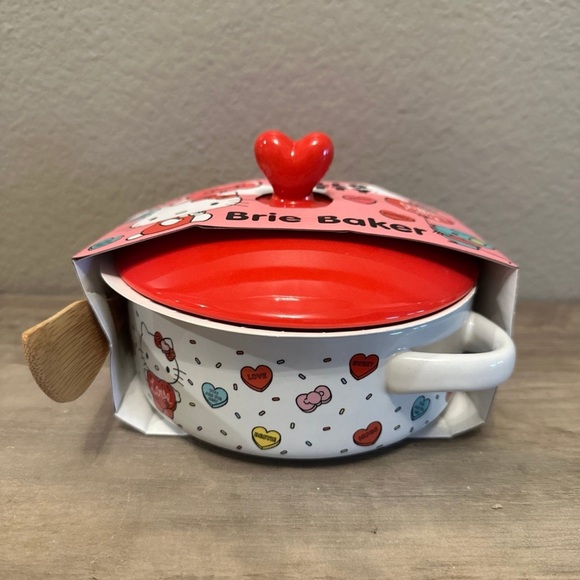 Hello Kitty | Kitchen | Hello Kitty Conversation Hearts Brie Baker ...